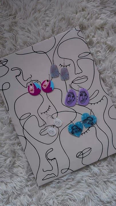 ОПРОС⤵️ А ты из «наших Или предпочитаешь сдержанность в аксессуарах Поделись своим мнением💓