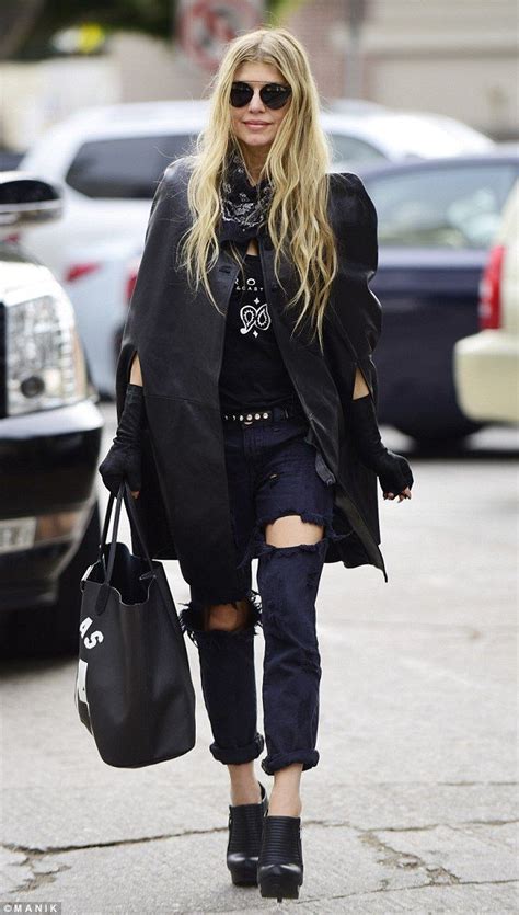 Fergie Celebrity Street Style Celebrity Fashion Trends Ripped Denim