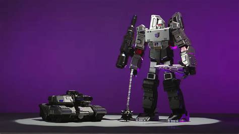 Robosen Auto Converting Megatron May Make G1 Fans Like Megatron As A Tank