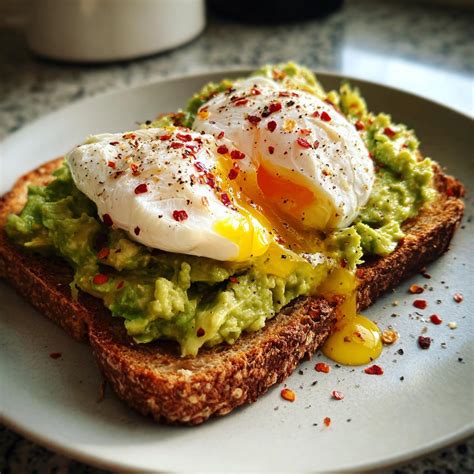 Creamy Avocado Toast With Poached Egg In 15 Minutes Wilingga Recipes