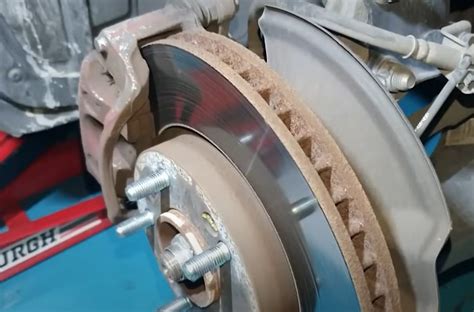 차량 자동차 브레이크패드 교체비용 및 주기 언제 해야 할까