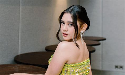 Cerita Ziva Magnolya Diperlakukan Sinis Oleh Pelayan Toko Karena Pakai Baju Lusuh Di Mal