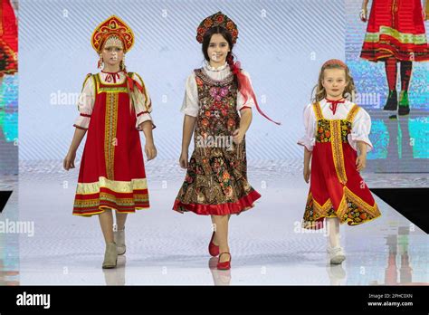 Moscow Russia 26th Of March 2023 Models Present Traditional Russian