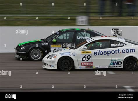 Simon Blanckley In The Honda Integra Btcc Touring Car Overtakes Fiona
