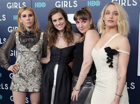 Girls Lena Dunham Allison Williams Stun At Nyc Premiere