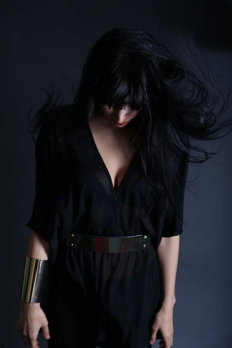 картинки человек девушка женщина ветер темно женский пол брюнетка портрет модель