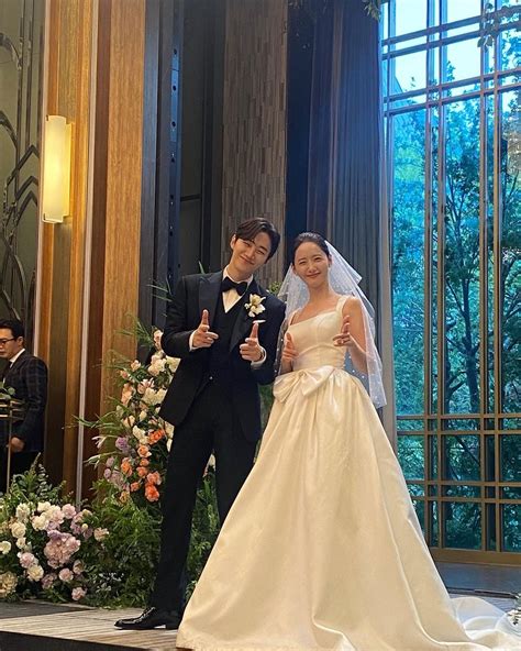 킹더랜드 윤아 이준호와 웨딩 투샷훈훈 비주얼 커플