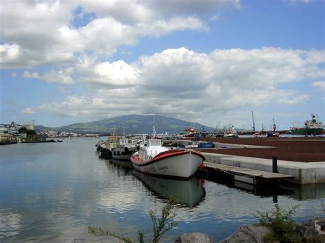 How To Get Laid In Azores Where To Pick Up And Date Girls