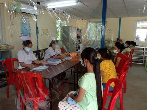 လှိုင်သာယာ အရှေ့ပိုင်း မြို့နယ်၌ ကိုဗစ်−၁၉ ကာလအတွင်း ထောက်ပံ့ငွေ ၃၀၀၀ဝိ − ကျပ် ပေးအပ်ရန် ကိုယ