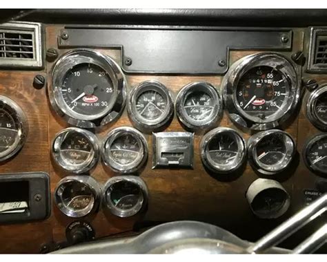 Peterbilt 379 Instrument Cluster In Kansas City Mo 65000 24987748
