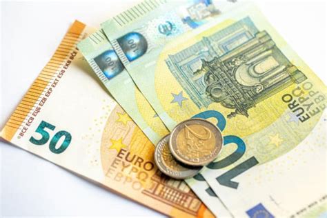 Евро и доллар подорожали курс валют в Кривом Роге 9 сентября Первый Криворожский