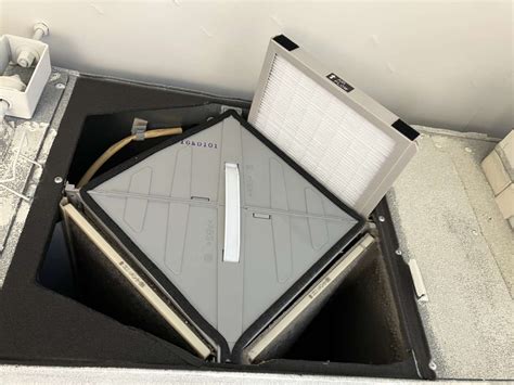 中性能フィルター交換 オフィスの施工事例 関東・関西中心に空調メンテナンス・フィルター販売【英和商工株式会社】