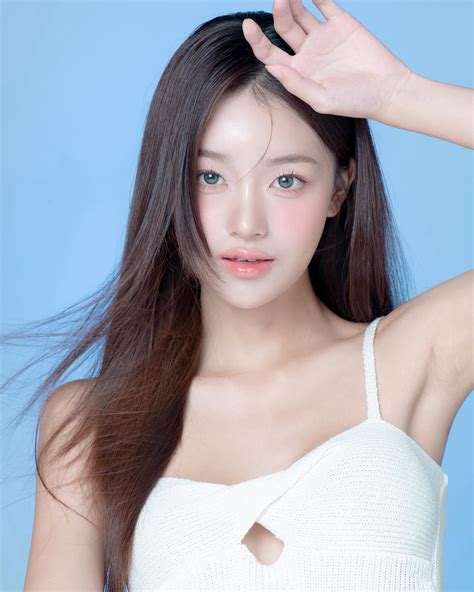 미러 바이 미 강남프로필 스튜디오｜뷰티프로필｜배우프로필 포카리스웨트 같은 무드에 뷰티 스킨 디테일이 더해진 선크림 화보같은 컨셉 〰️🐬🩵 High Quality Real