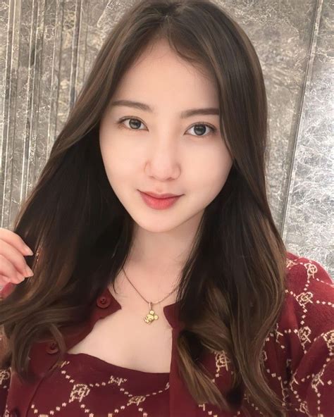 Rilialdaa | Bersepeda wanita, Gadis-gadis cantik, Kecantikan orang asia