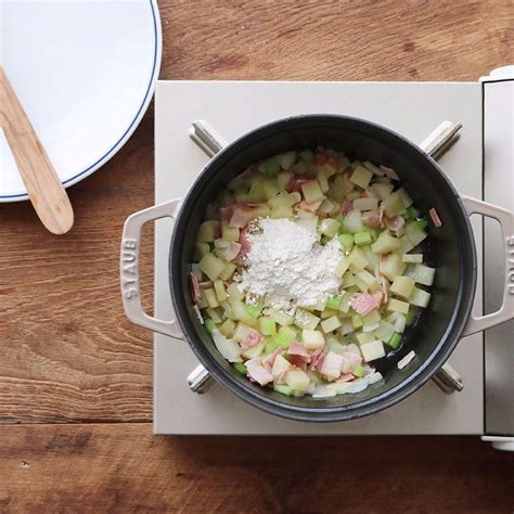 클램차우더 수프 아내의 식탁 Saute Pan Cheeseburger Chowder Soup Vegetables Kitchen Recipes Cooking