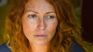 Wives Who Feel Trapped In Their Marriages Usually Do These 11 Subtle