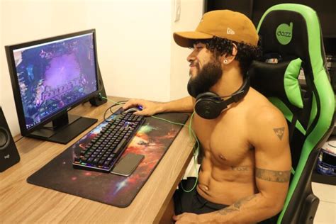 Model Of The Day Andy Rodrigues Daily Squirt