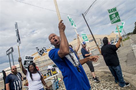 Gm Janitorial Workers Go On Strike 49k Autoworkers Plan To Strike