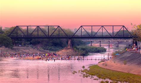 …ตะลุยเที่ยวลำปาง 1 วัน ไปไหนกันบ้าง ลำปาง ตะลุยลำปาง เที่ยวลําปาง กาแฟลุงกบ วัดพระธาตุ