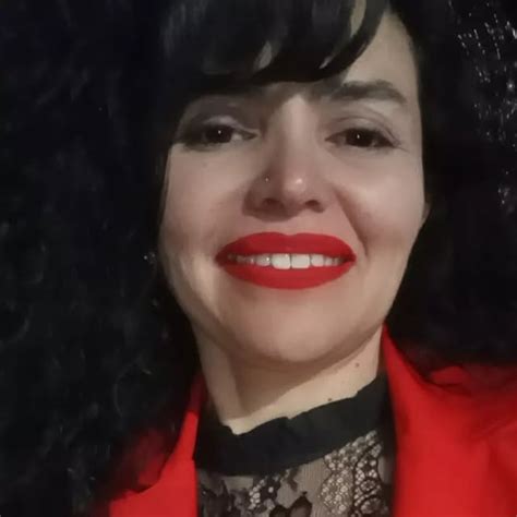 Stella Maris Vargas Stellamarisestilista • Threads Say More