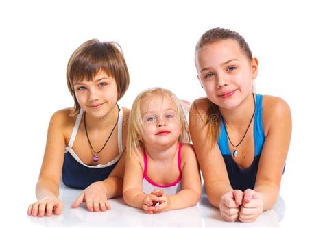 Trois Jeunes Belles Filles Image Stock Image Du Heureux 24940681