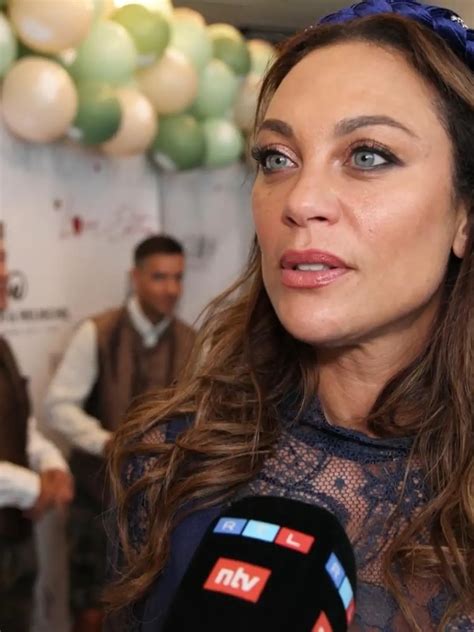 Alles Dreht Sich Auch Ums Geld Zeitreise Plötzlich Ist Lilly Becker