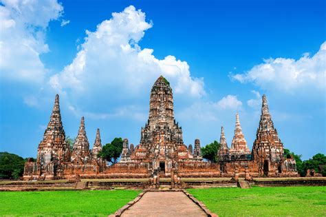 Parque Histórico De Ayutthaya Templo Budista De Wat Chaiwatthanaram Na
