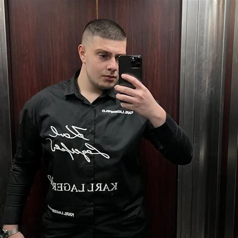 Daniel Pavlov Daniel Pavlovv • Threads Say More