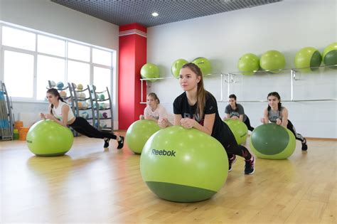 6 простых и эффективных упражнений с фитболом 5f Media Дзен