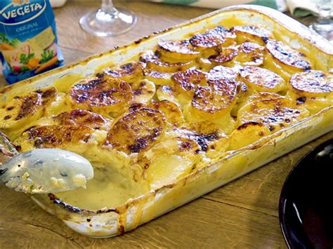 Рецепта за Картофи фрикасе от Бон Апети Бон Апети