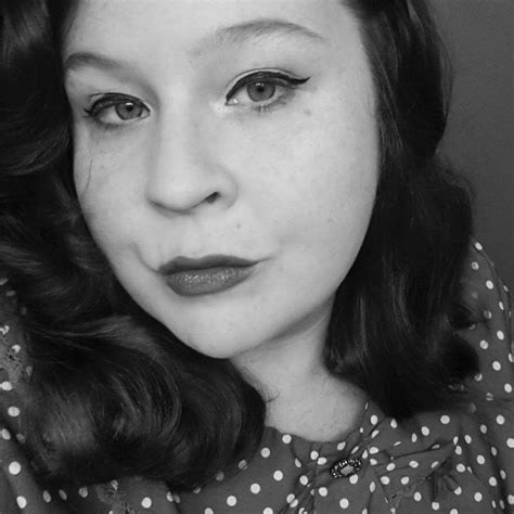 • Plussizeshowcase Ruby Moon Model Actress