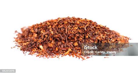 루이보스 레드 티 흰색 배경에 고립 전통적인 허브와 유기농 차 0명에 대한 스톡 사진 및 기타 이미지 0명 갈색 개체 그룹 Istock