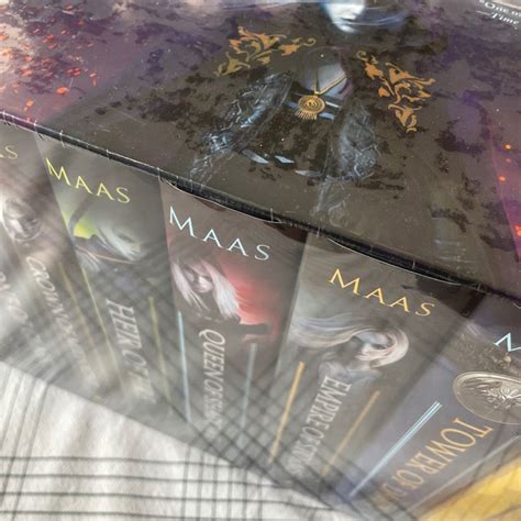 Throne Of Glass Paperback Box Set By Sarah J Maas Hardcover Pangobooks
