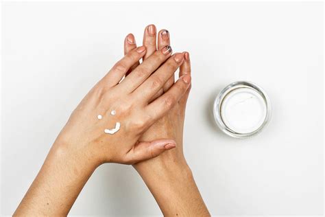 What Is The Difference Between Cream And Ointment Pediaa Com