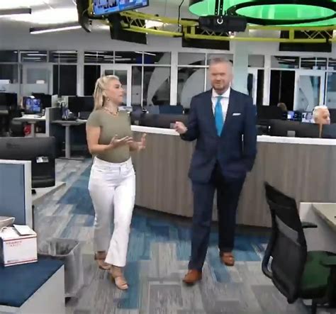 Heather Abraham R Curvynewswomen