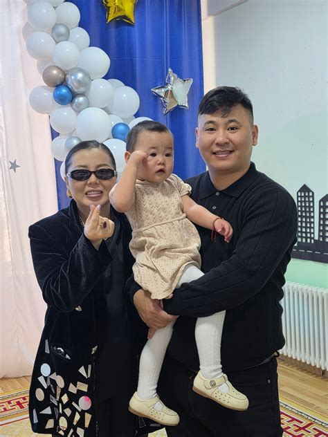 Ulziijargal ЭХ ҮРСИЙН БАЯРЫН МЭНДЭЭ ️🙆‍♀️😍 Тусалж дэмждэг та нартаа хамгийн гэгээн бүхнийг