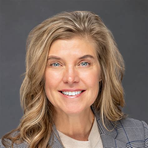 Stephanie J Bannister