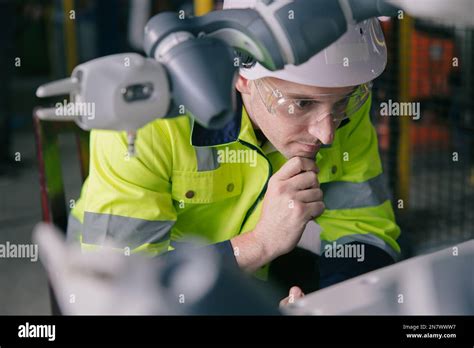 Automation Engineer Service Programming Robotic Arm New Era Modern Machine Automatic