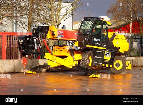 JCB Rotating Telehandler With Crane Attachment Stock Photo Alamy
