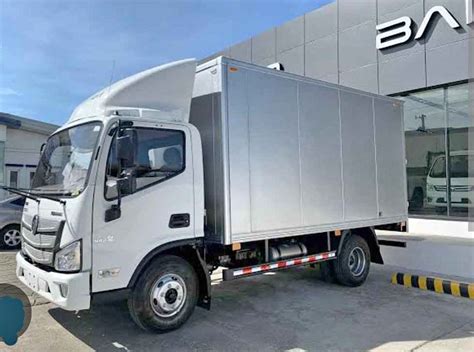 Closed Van Truck Foton Tornado Aluminum Van Commercial Trucks