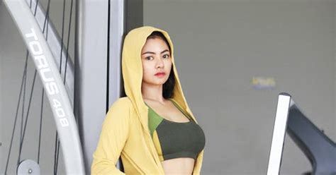 AYAH TIRI KU YANG BEJAT Panen Cerita Dewasa Cerita Seks Pengalaman Seks