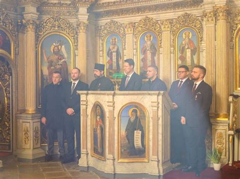 Данас су у Будимпешти после архијерејске Литургије у храму Светог Георгија Крстом вожда Ђорђа