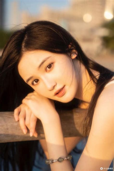 梁咏妮 — 新锐多面型青年演员影视什么值得买