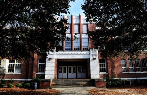 Augustas Historic Lamar Elementary School Sold To Private Company