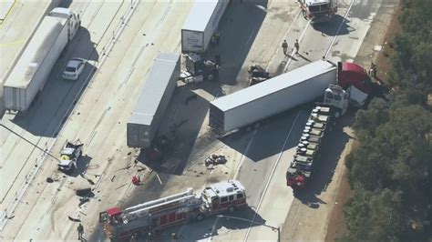 At Least 3 Dead In Massive Southern California Freeway Pileup Kget 17 News