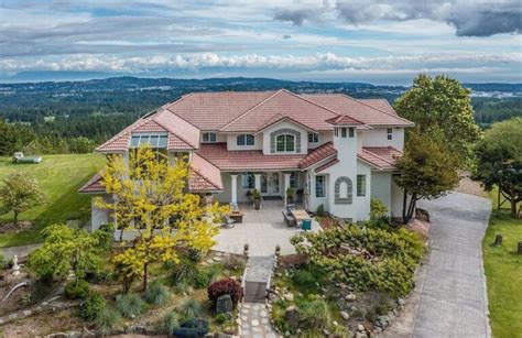Featuring Unparalleled Design This C3290000 Fantastic Home In