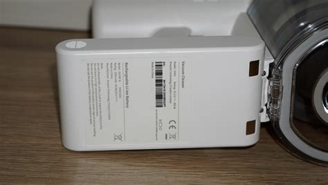 Вертикальный аккумуляторный пылесос Dreame V10 с мультициклоном и ...