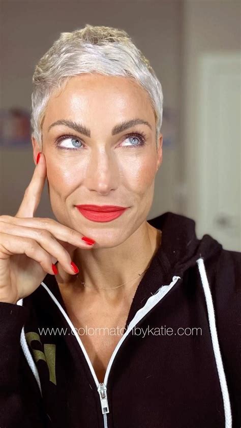 💋want A Razor Sharp Red Lip Let S Do It Bit More Involved Than You