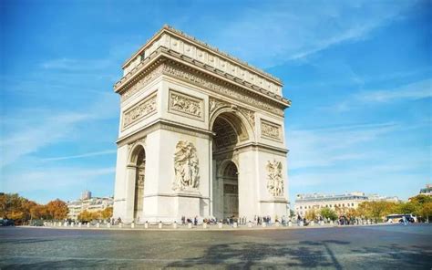 フランスの人気観光地10選！特徴や魅力・おすすめの旅行会社も紹介 Aumo アウモ