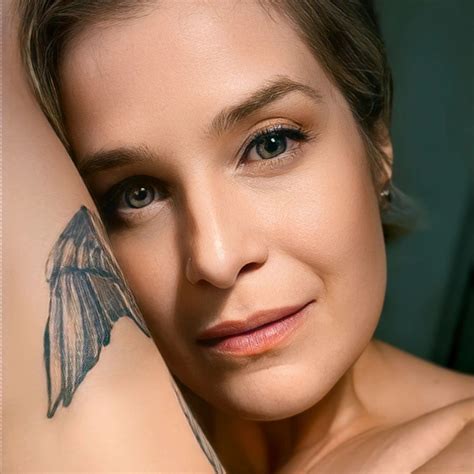 Julia Salgueiro Azevedo